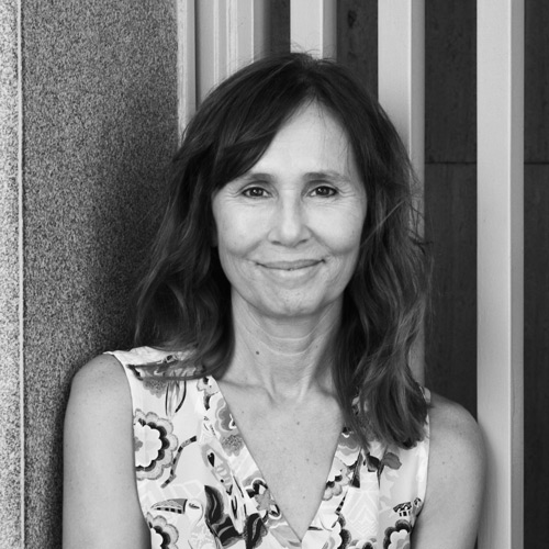 Esther Cross - La Nuova Frontiera